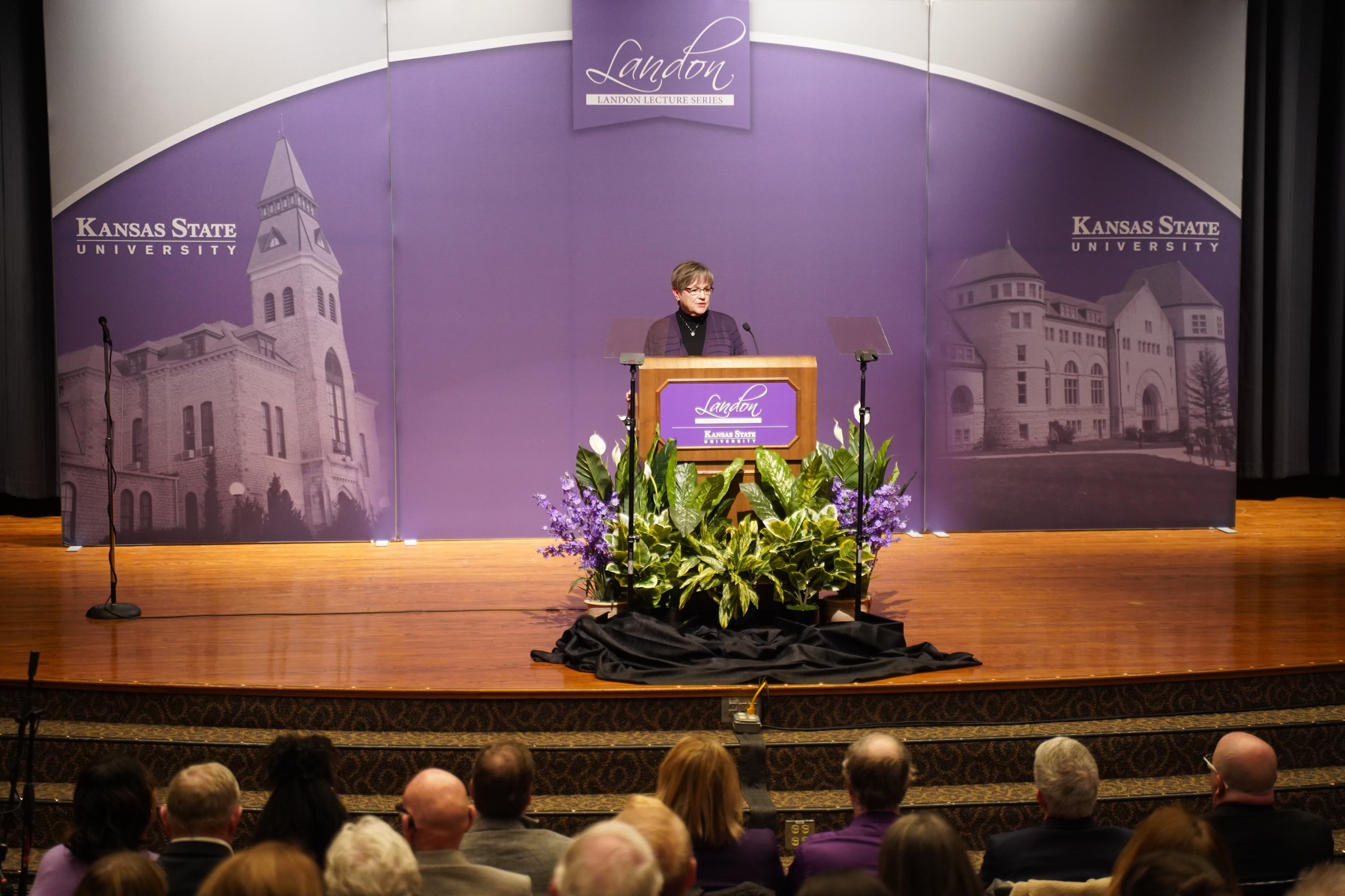 MEDIA RELEASE: Governor Kelly Delivers Landon Lecture Series Address ...