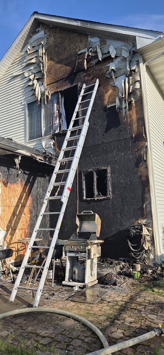 Iowa City Fire Department responds to structure fire