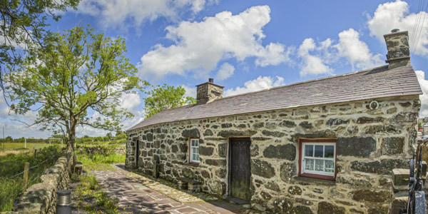 Cadw launches funding project for listed buildings at risk