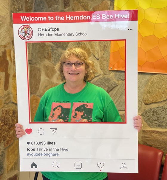 Bee Hive, September 1, 2022